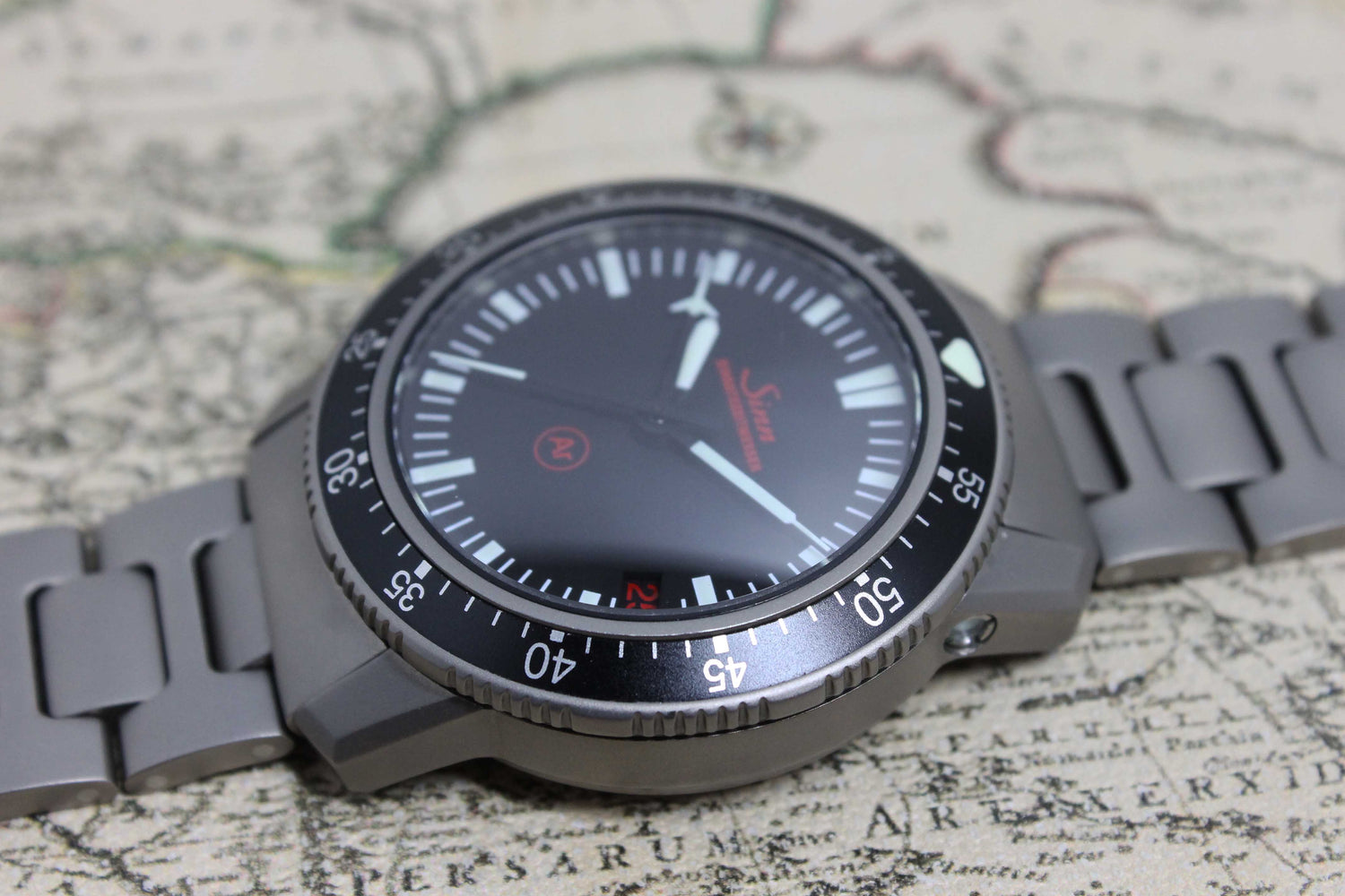 2002 Sinn Titanium Chronograph Ref. EZM1 (Full Set) - Momentum