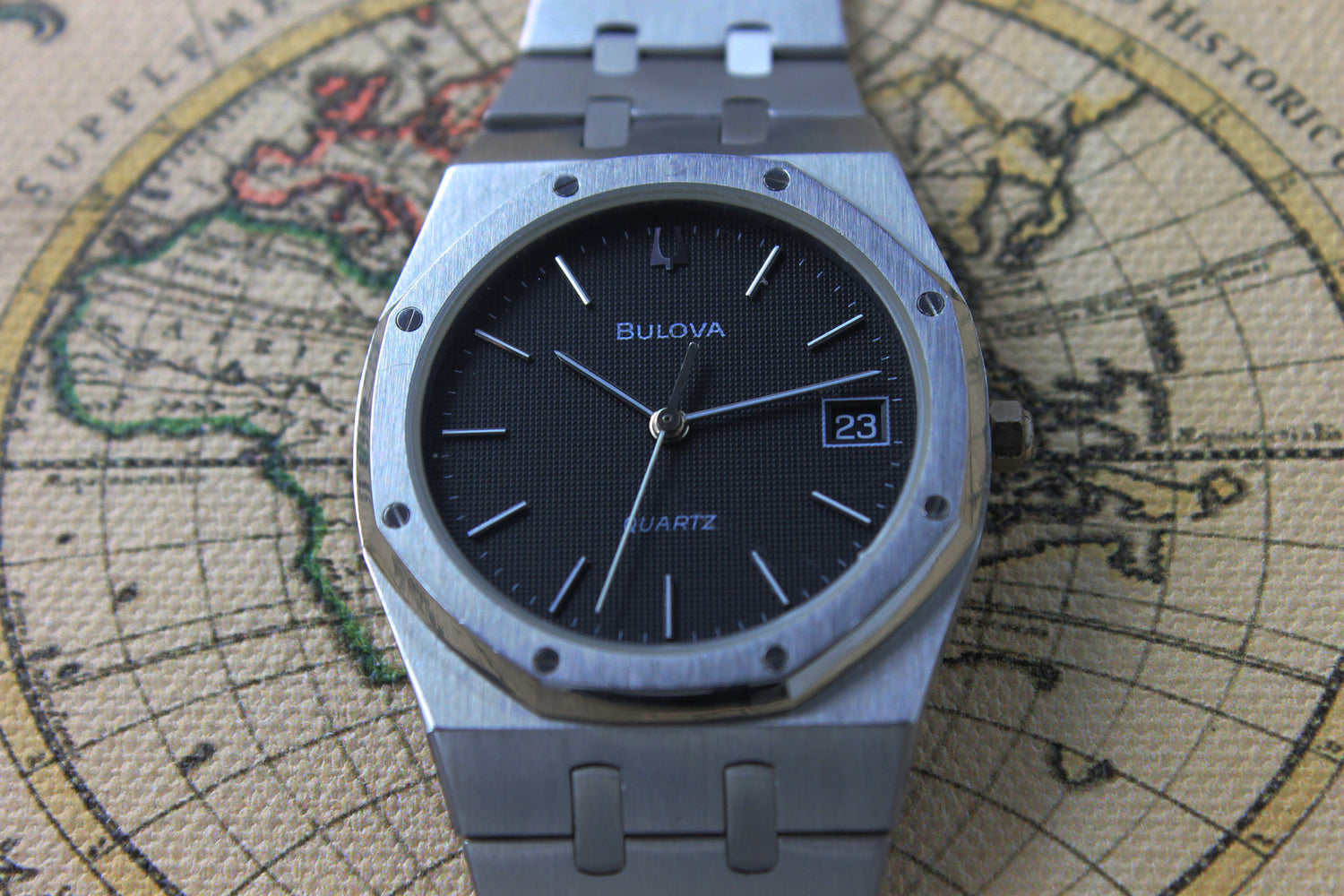 Bulova Royal Oak Year 1980's - Momentum